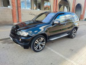 BMW X5 2003 Ukmergė, ar dzinēja tilpumu 2.90 L un nobraukumu 300 tūkst. km par 4000 €, foto  vietnē AUTOMOTO.COM.LV