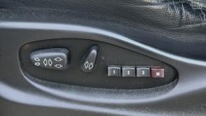 BMW X5 2004 in Vilnius, with an engine capacity of 4.40 L and mileage of 380 thousand km for 4550 €, photo 15 on AUTOMOTO.COM.LV