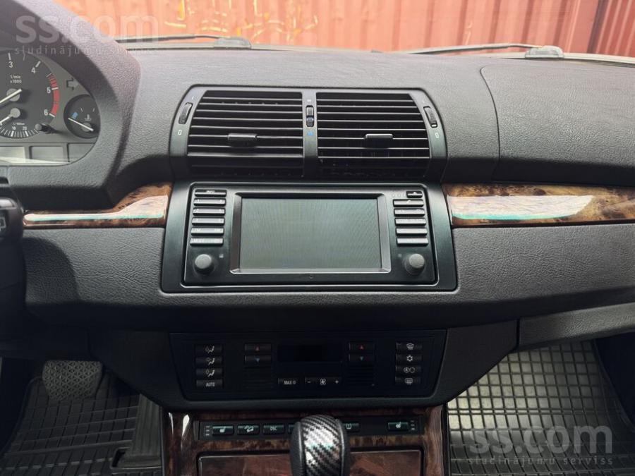 BMW X5 2004 Liepāja, ar dzinēja tilpumu 3.00 L un nobraukumu 298 tūkst. km par 4450 €, foto 12 vietnē AUTOMOTO.COM.LV