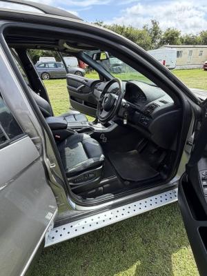 BMW X5 2005 Viļņa, ar dzinēja tilpumu 3.00 L un nobraukumu 248 tūkst. km par 2999 €, foto 11 vietnē AUTOMOTO.COM.LV