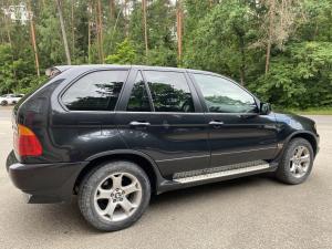BMW X5 2005 in Vilnius, with an engine capacity of 3.00 L and mileage of 326 thousand km for 5500 €, photo 4 on AUTOMOTO.COM.LV
