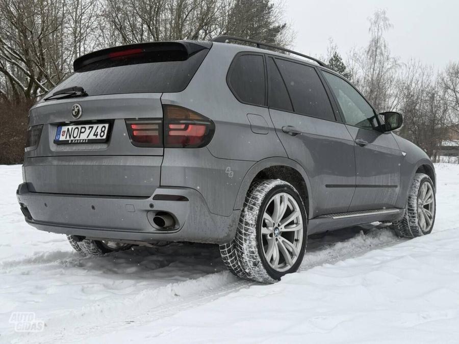 BMW X5 2007 in Kaunas, with an engine capacity of 3.00 L and mileage of 322 thousand km for 7500 €, photo 3 on AUTOMOTO.COM.LV