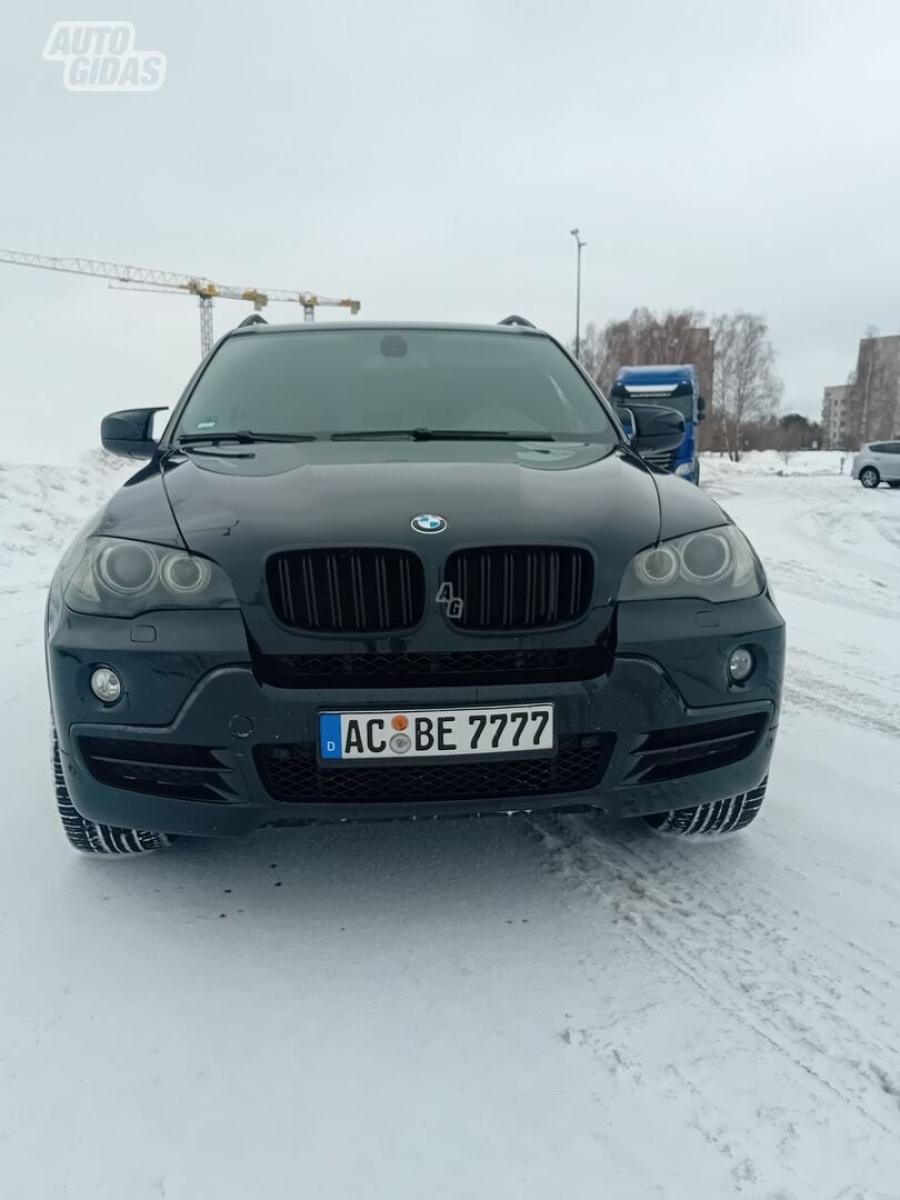 BMW X5 2007 in Vilnius, with an engine capacity of 3.00 L and mileage of 330 thousand km for 9250 €, photo 1 on AUTOMOTO.COM.LV