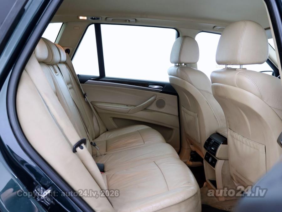 BMW X5 2007 in Tallinn, with an engine capacity of 3.00 L and mileage of 407 thousand km for 4499 €, photo 8 on AUTOMOTO.COM.LV
