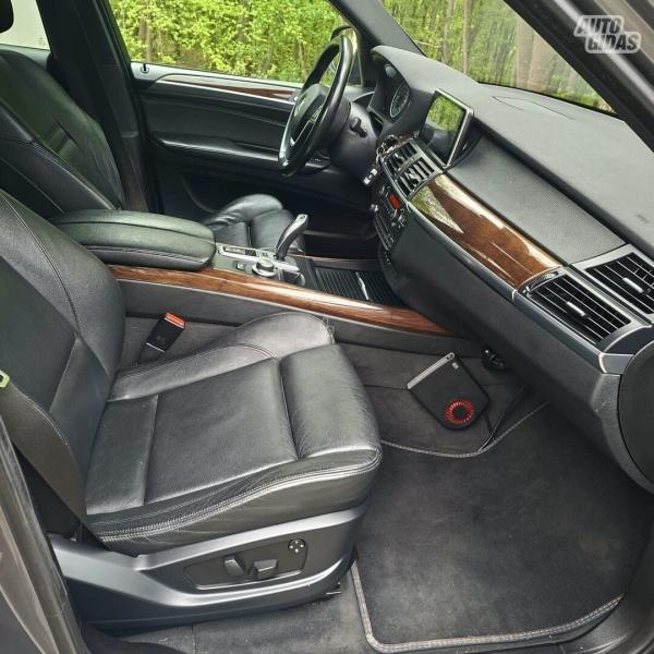 BMW X5 2007 in Kaunas, with an engine capacity of 3.00 L and mileage of 350 thousand km for 7900 €, photo 9 on AUTOMOTO.COM.LV