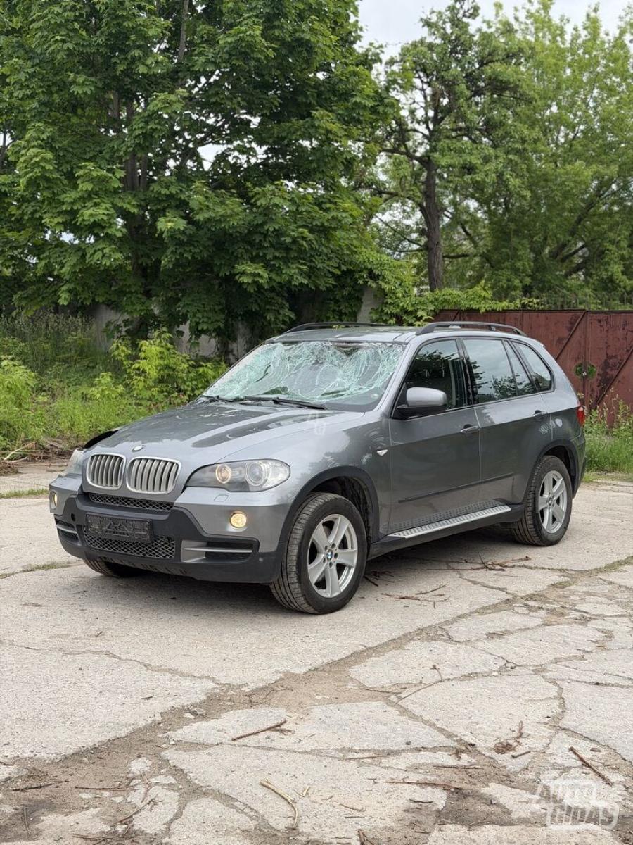 BMW X5 2007 in Panevezys, with an engine capacity of 3.00 L and mileage of 351 thousand km for 3850 €, photo 1 on AUTOMOTO.COM.LV