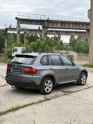 BMW X5 2007 in Panevezys, with an engine capacity of 3.00 L and mileage of 351 thousand km for 3850 €, photo 6 on AUTOMOTO.COM.LV