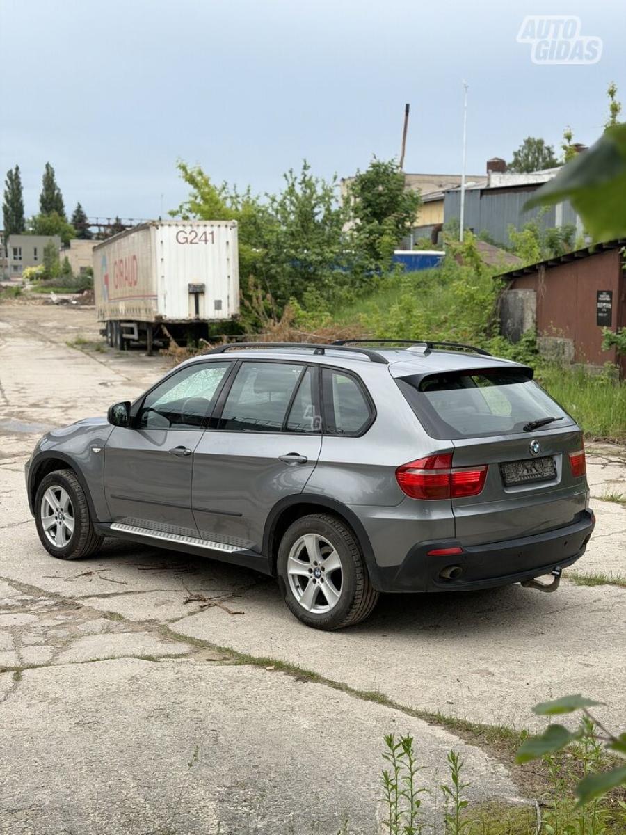 BMW X5 2007 in Panevezys, with an engine capacity of 3.00 L and mileage of 351 thousand km for 3850 €, photo 8 on AUTOMOTO.COM.LV
