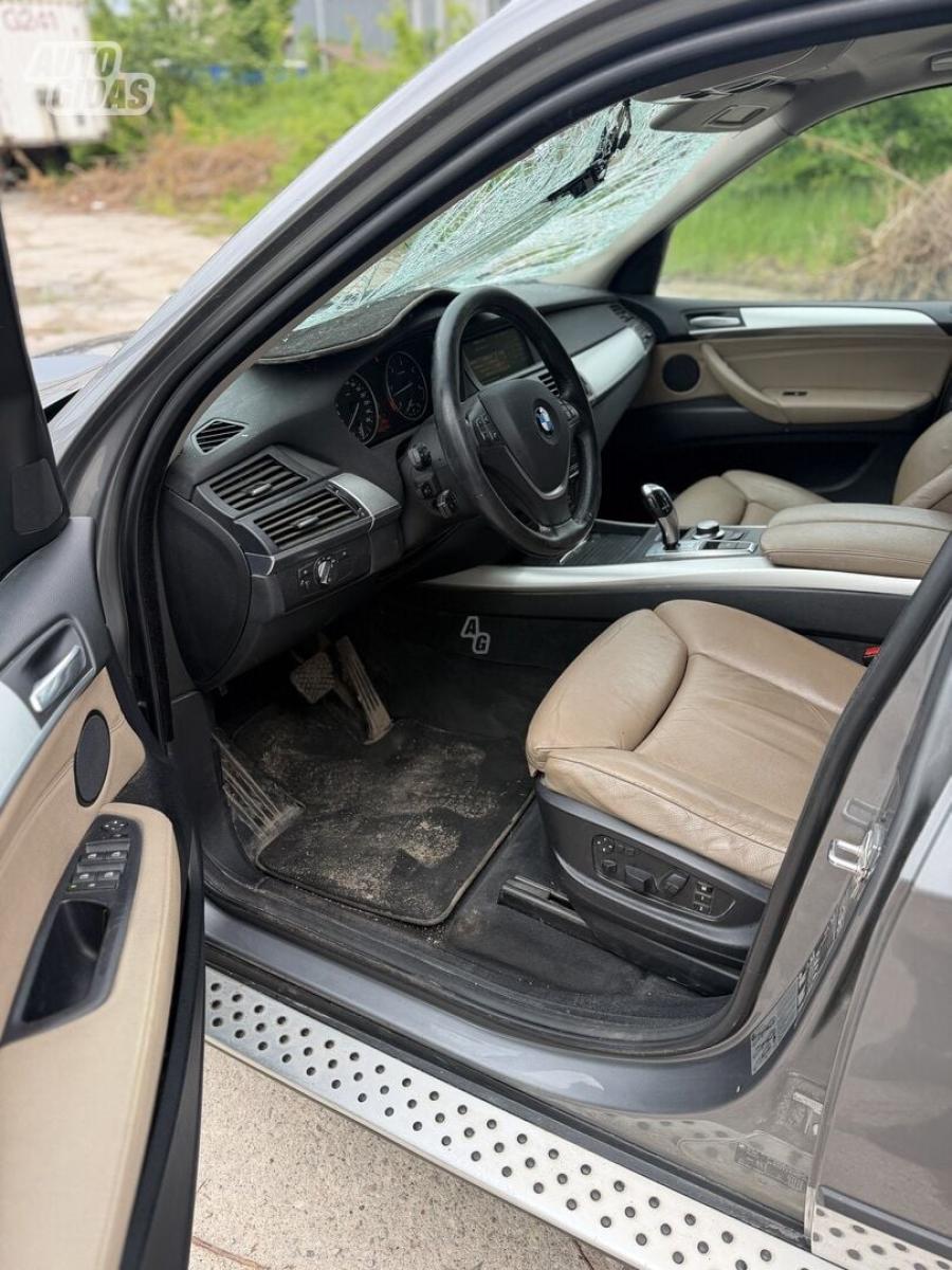BMW X5 2007 in Panevezys, with an engine capacity of 3.00 L and mileage of 351 thousand km for 3850 €, photo 10 on AUTOMOTO.COM.LV