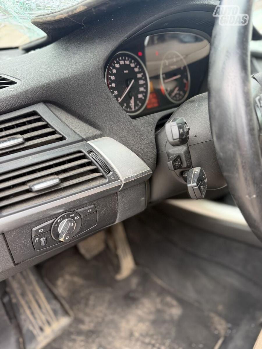 BMW X5 2007 in Panevezys, with an engine capacity of 3.00 L and mileage of 351 thousand km for 3850 €, photo 12 on AUTOMOTO.COM.LV