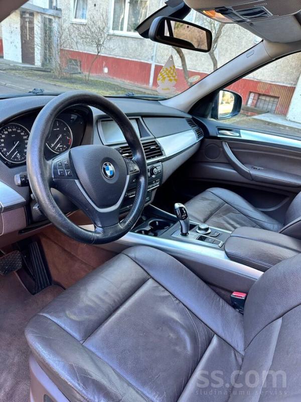 BMW X5 2007 in Riga, with an engine capacity of 3.00 L and mileage of 357 thousand km for 7000 €, photo 3 on AUTOMOTO.COM.LV