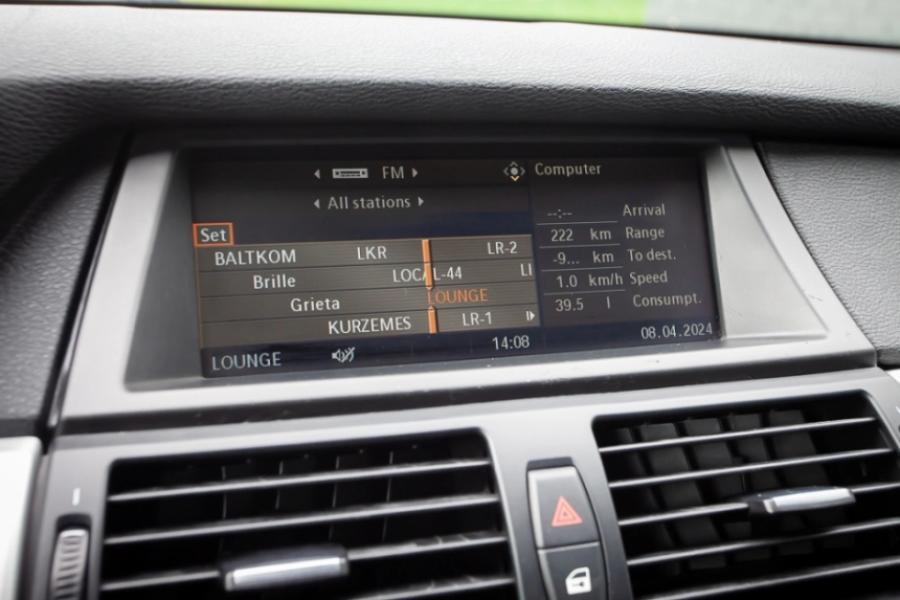 BMW X5 2007 in Riga, with an engine capacity of 3.00 L and mileage of 285 thousand km for 10490 €, photo 14 on AUTOMOTO.COM.LV