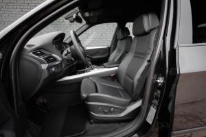 BMW X5 2007 in Riga, with an engine capacity of 3.00 L and mileage of 285 thousand km for 10490 €, photo 23 on AUTOMOTO.COM.LV