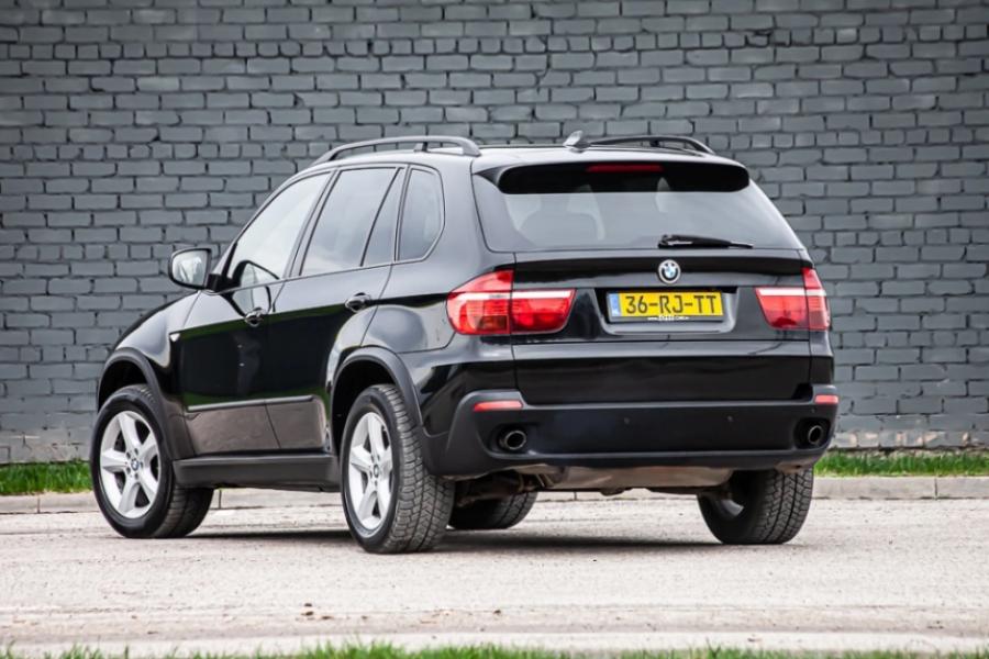 BMW X5 2007 in Riga, with an engine capacity of 3.00 L and mileage of 285 thousand km for 10490 €, photo 25 on AUTOMOTO.COM.LV