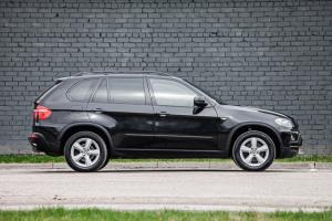 BMW X5 2007 in Riga, with an engine capacity of 3.00 L and mileage of 285 thousand km for 10490 €, photo 26 on AUTOMOTO.COM.LV