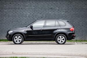 BMW X5 2007 in Riga, with an engine capacity of 3.00 L and mileage of 285 thousand km for 10490 €, photo 29 on AUTOMOTO.COM.LV