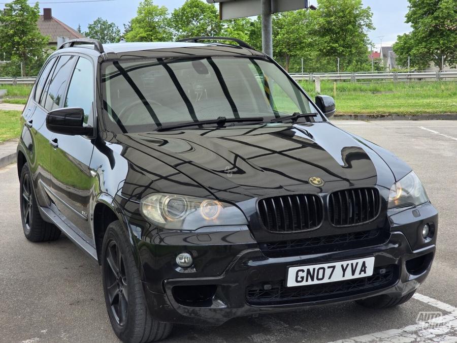 BMW X5 2007 in Radviliskis, with an engine capacity of 3.00 L and mileage of 335 thousand km for 2750 €, photo 1 on AUTOMOTO.COM.LV