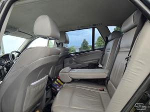 BMW X5 2007 in Radviliskis, with an engine capacity of 3.00 L and mileage of 335 thousand km for 2750 €, photo 7 on AUTOMOTO.COM.LV