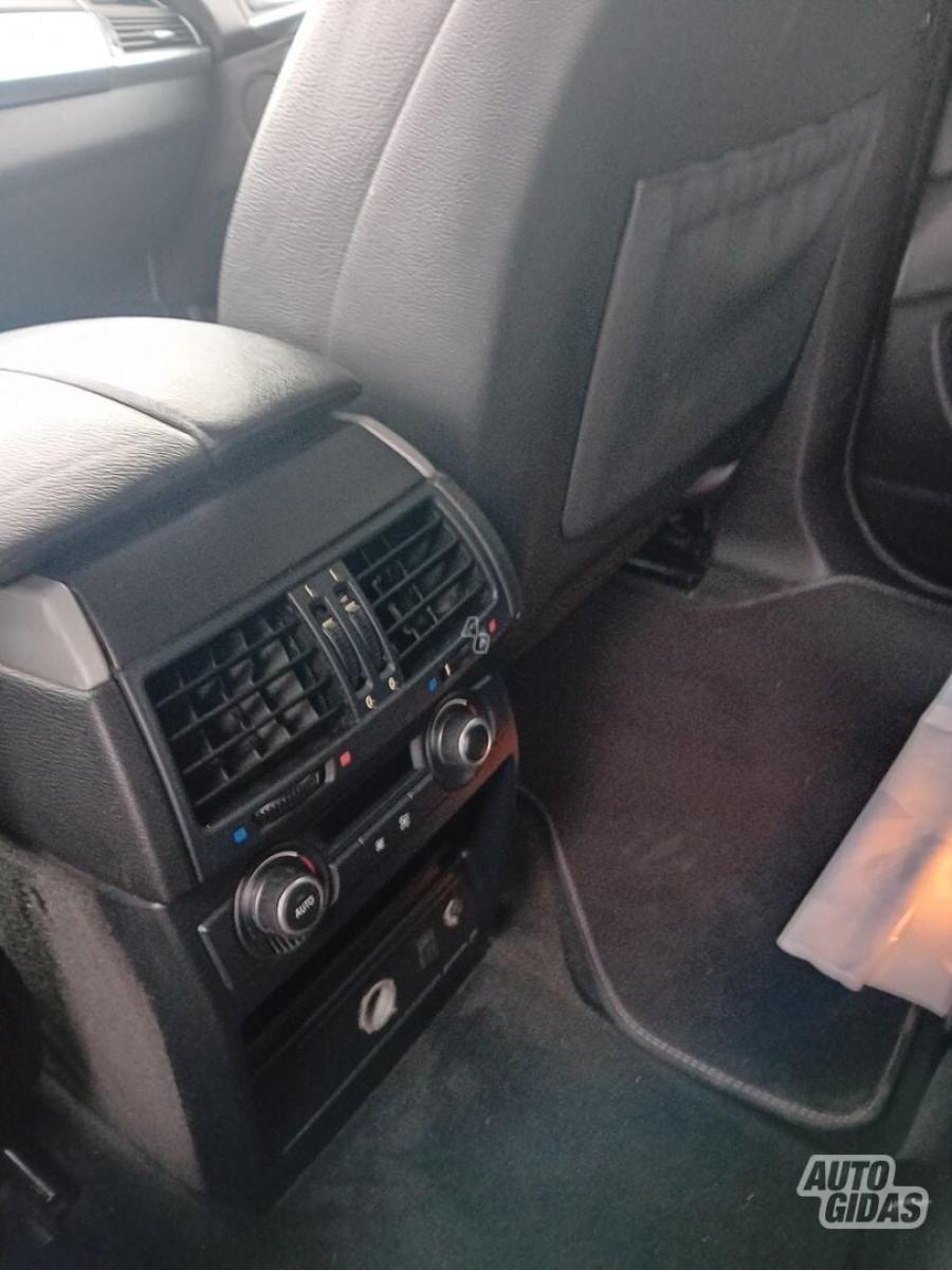 BMW X5 2007 in Vilnius, with an engine capacity of 3.00 L and mileage of 300 thousand km for 9200 €, photo 16 on AUTOMOTO.COM.LV