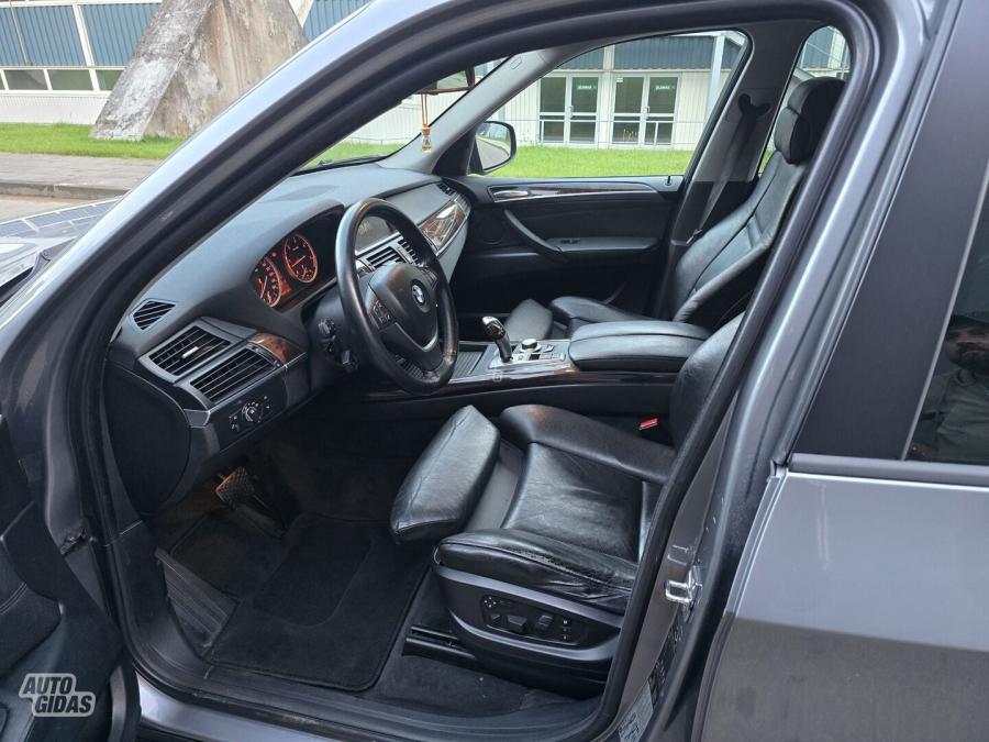 BMW X5 2007 in Vilnius, with an engine capacity of 3.00 L and mileage of 349 thousand km for 5500 €, photo 10 on AUTOMOTO.COM.LV