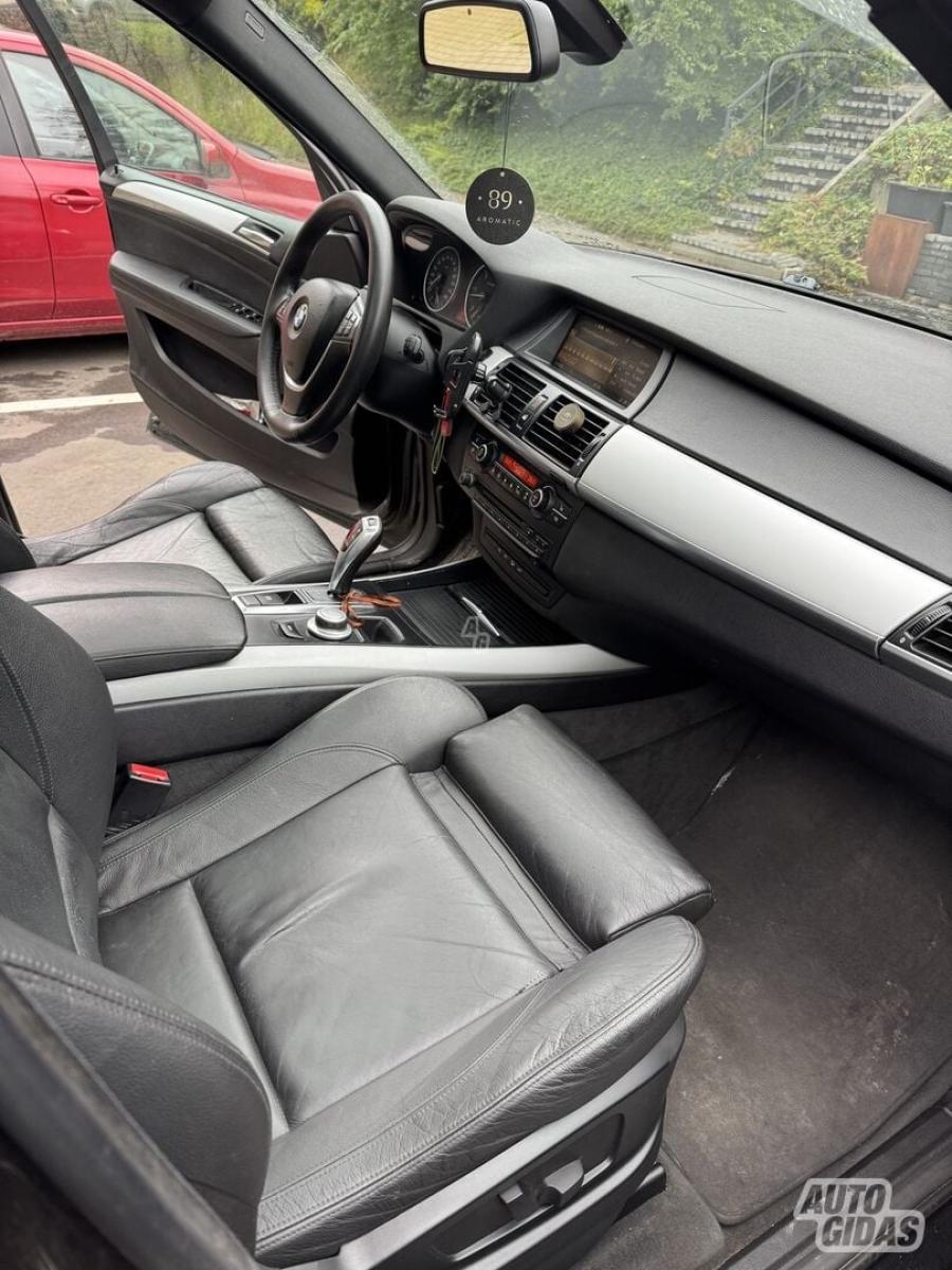 BMW X5 2007 in Trakai, with an engine capacity of 3.00 L and mileage of 425 thousand km for 8500 €, photo 13 on AUTOMOTO.COM.LV