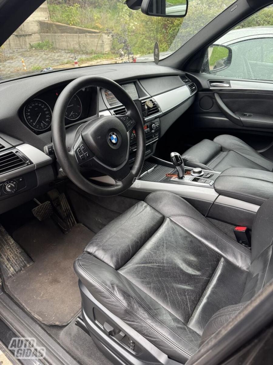 BMW X5 2007 in Trakai, with an engine capacity of 3.00 L and mileage of 425 thousand km for 8500 €, photo 16 on AUTOMOTO.COM.LV