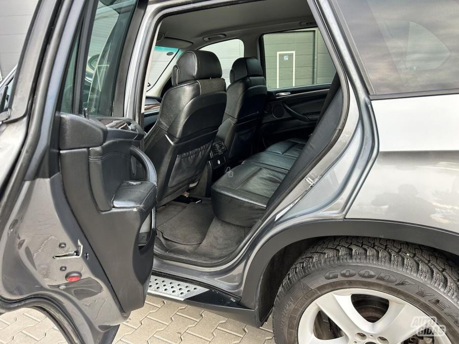 BMW X5 2008 in Kaunas, with an engine capacity of 3.00 L and mileage of 350 thousand km for 5450 €, photo 5 on AUTOMOTO.COM.LV