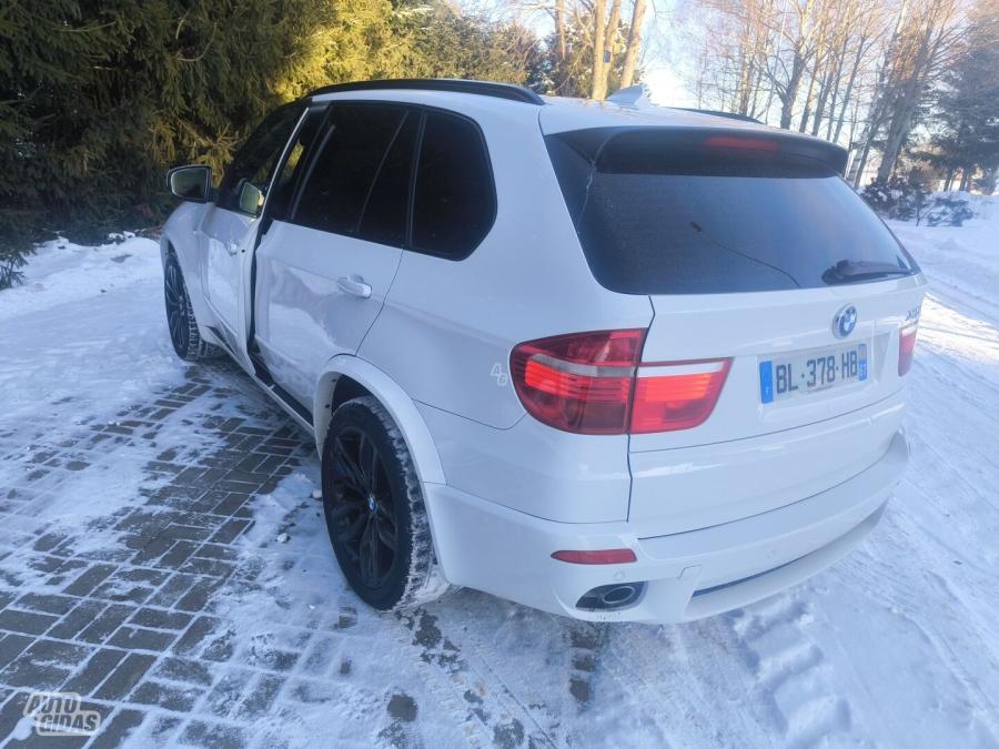 BMW X5 2008 in Taurage, with an engine capacity of 3.50 L and mileage of 320 thousand km for 8999 €, photo 4 on AUTOMOTO.COM.LV