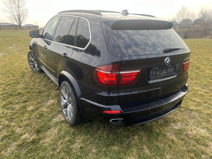 BMW X5 2008 in Vilnius, with an engine capacity of 3.00 L and mileage of 450 thousand km for 8300 €, photo 3 on AUTOMOTO.COM.LV
