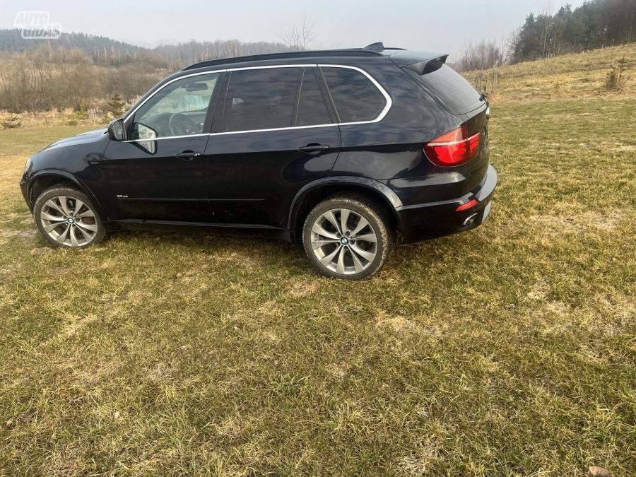 BMW X5 2008 in Vilnius, with an engine capacity of 3.00 L and mileage of 450 thousand km for 8300 €, photo 5 on AUTOMOTO.COM.LV