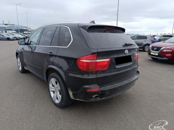 BMW X5 2008 in Vilnius, with an engine capacity of 2.99 L and mileage of 287 thousand km for 8900 €, photo 3 on AUTOMOTO.COM.LV