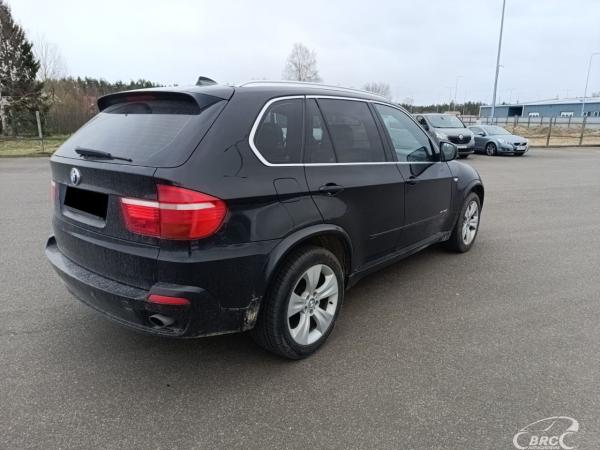 BMW X5 2008 in Vilnius, with an engine capacity of 2.99 L and mileage of 287 thousand km for 8900 €, photo 5 on AUTOMOTO.COM.LV