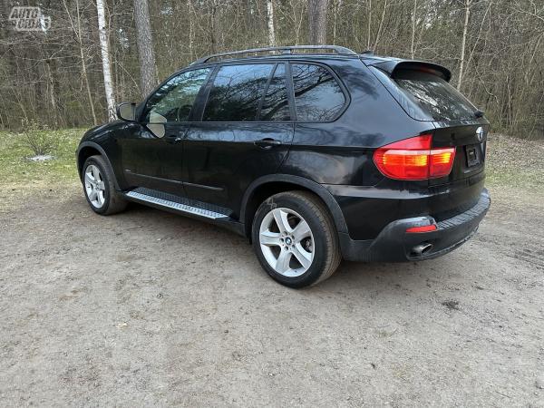BMW X5 2008 in Vilnius, with an engine capacity of 3.00 L and mileage of 256 thousand km for 4400 €, photo 8 on AUTOMOTO.COM.LV