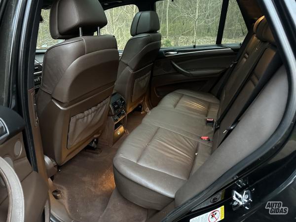 BMW X5 2008 in Vilnius, with an engine capacity of 3.00 L and mileage of 256 thousand km for 4400 €, photo 10 on AUTOMOTO.COM.LV