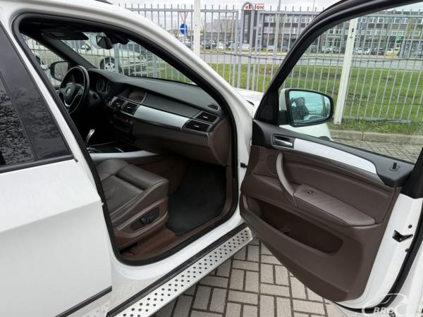 BMW X5 2008 Klaipėda, ar dzinēja tilpumu 2.99 L un nobraukumu 371 tūkst. km par 7500 €, foto 3 vietnē AUTOMOTO.COM.LV