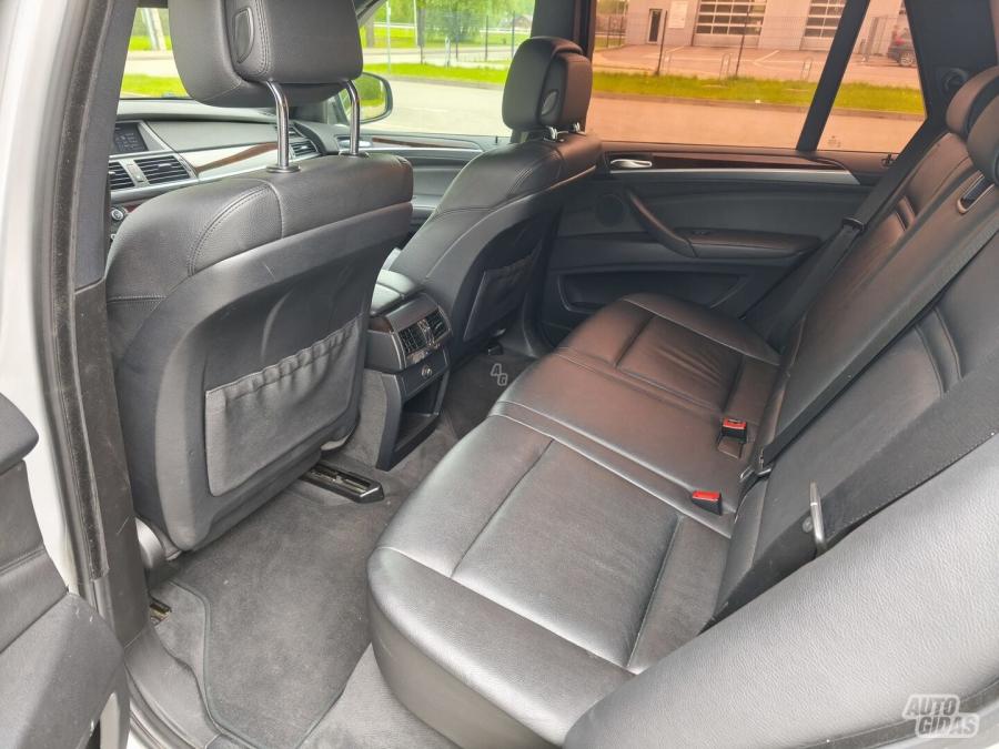 BMW X5 2008 in Kaisiadorys, with an engine capacity of 3.00 L and mileage of 200 thousand km for 9900 €, photo 18 on AUTOMOTO.COM.LV
