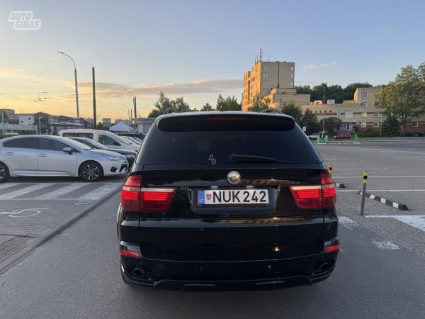 BMW X5 2008 in Vilnius, with an engine capacity of 3.00 L and mileage of 305 thousand km for 7200 €, photo 5 on AUTOMOTO.COM.LV