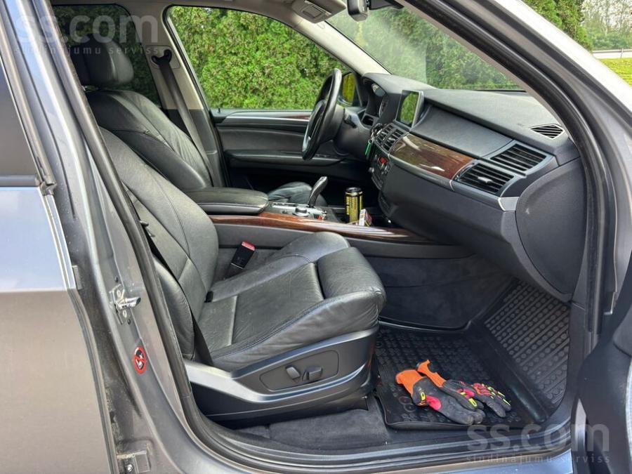BMW X5 2008 in Jelgava, with an engine capacity of 3.00 L and mileage of 485 thousand km for 6700 €, photo 8 on AUTOMOTO.COM.LV