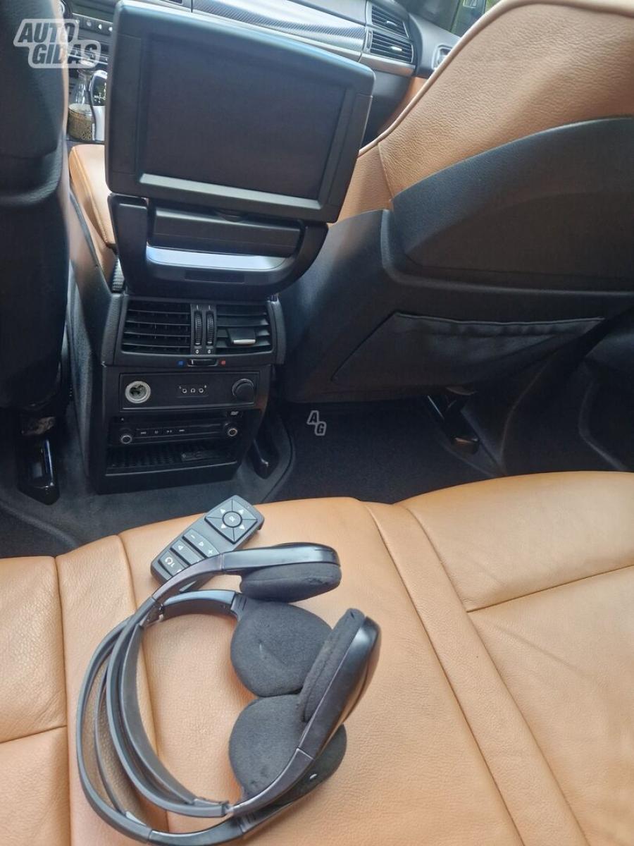 BMW X5 2008 in Prienai, with an engine capacity of 3.00 L and mileage of 332 thousand km for 9700 €, photo 11 on AUTOMOTO.COM.LV