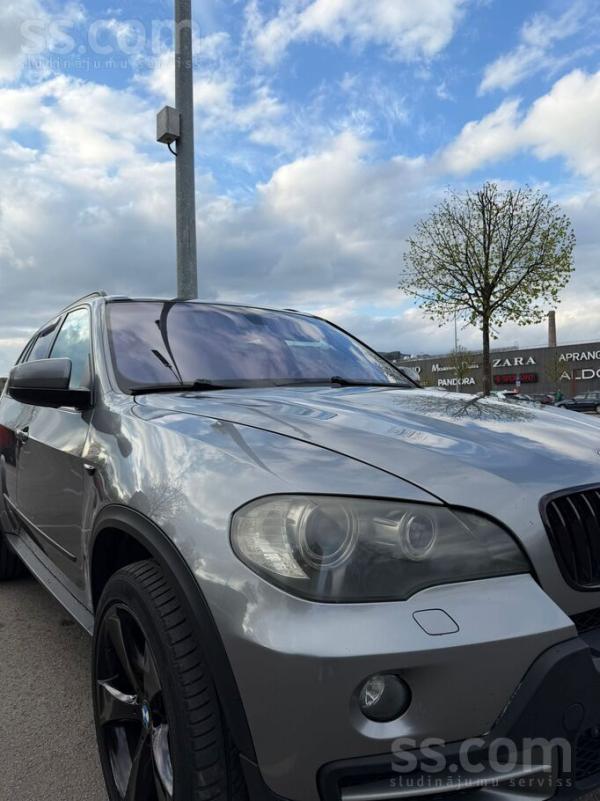 BMW X5 2008 in Riga, with an engine capacity of 3.00 L and mileage of 445 thousand km for 7000 €, photo 2 on AUTOMOTO.COM.LV