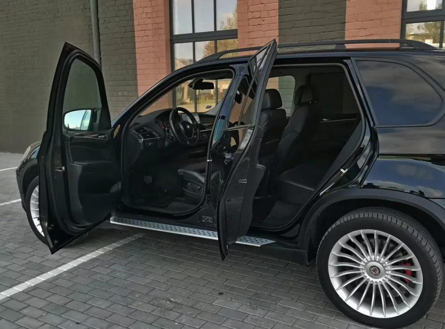 BMW X5 2008 in Riga, with an engine capacity of 3.00 L and mileage of 268 thousand km for 9990 €, photo 7 on AUTOMOTO.COM.LV