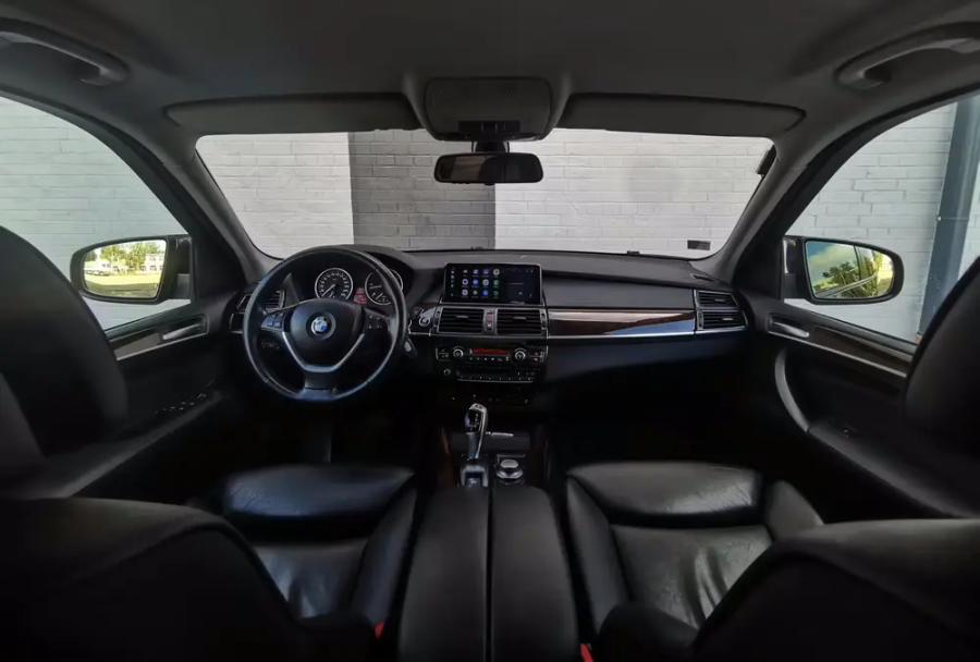 BMW X5 2008 in Riga, with an engine capacity of 3.00 L and mileage of 268 thousand km for 9990 €, photo 9 on AUTOMOTO.COM.LV