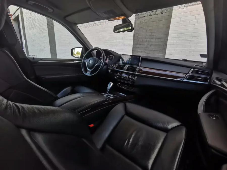 BMW X5 2008 in Riga, with an engine capacity of 3.00 L and mileage of 268 thousand km for 9990 €, photo 10 on AUTOMOTO.COM.LV