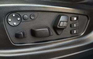 BMW X5 2008 in Riga, with an engine capacity of 3.00 L and mileage of 268 thousand km for 9990 €, photo 20 on AUTOMOTO.COM.LV