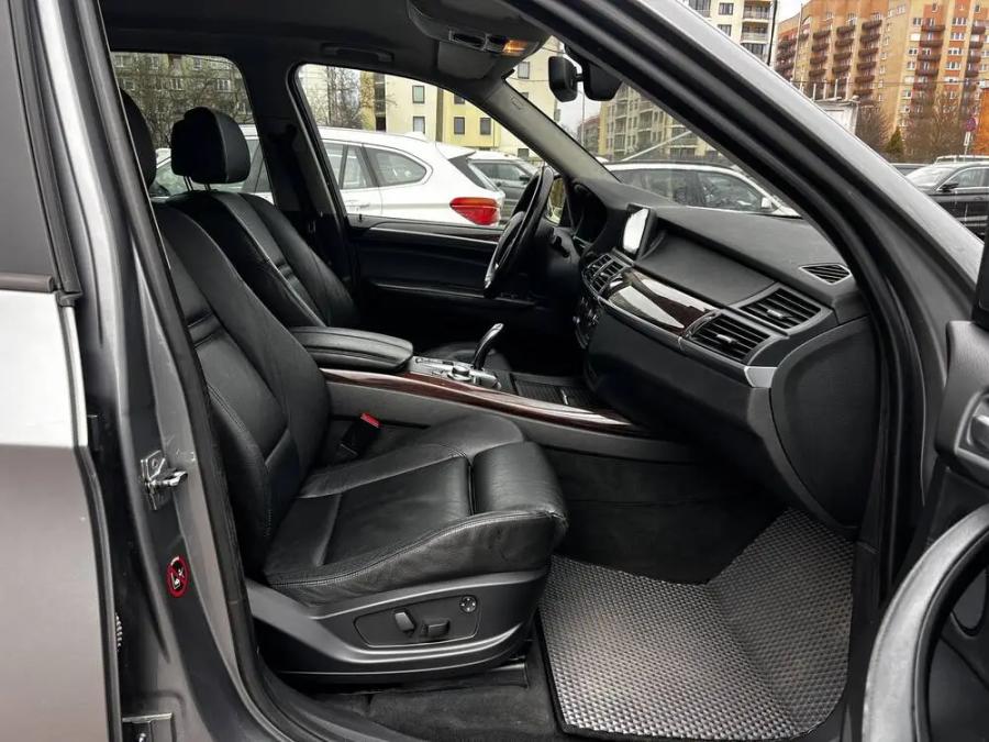 BMW X5 2008 in Riga, with an engine capacity of 3.00 L and mileage of 0 thousand km for 6950 €, photo 12 on AUTOMOTO.COM.LV