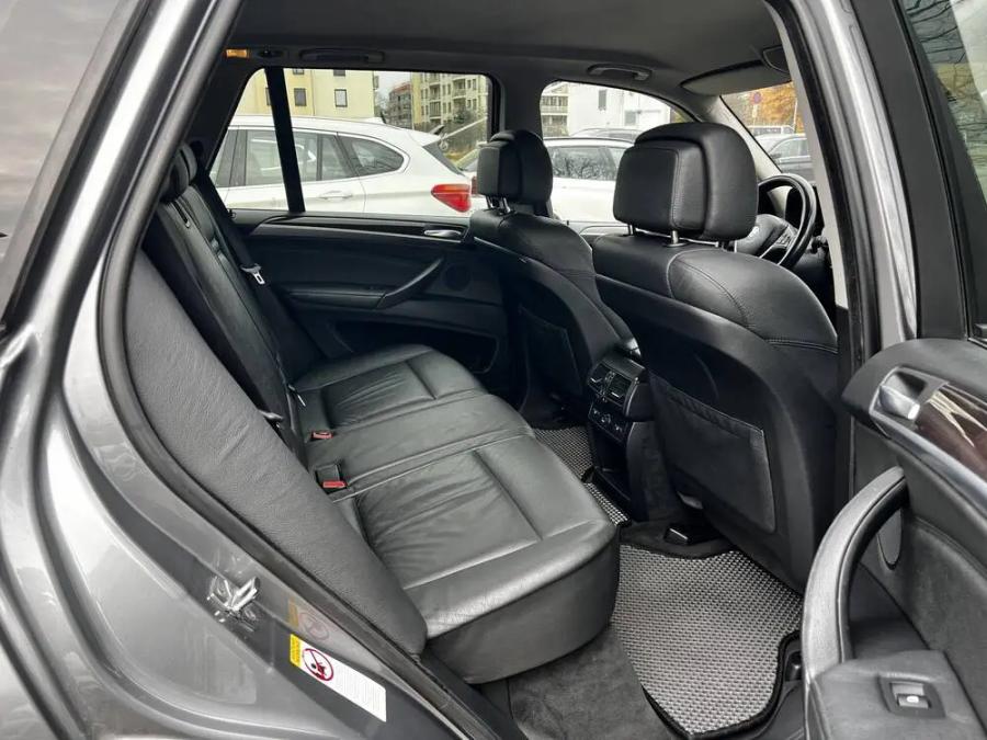 BMW X5 2008 in Riga, with an engine capacity of 3.00 L and mileage of 0 thousand km for 6950 €, photo 13 on AUTOMOTO.COM.LV