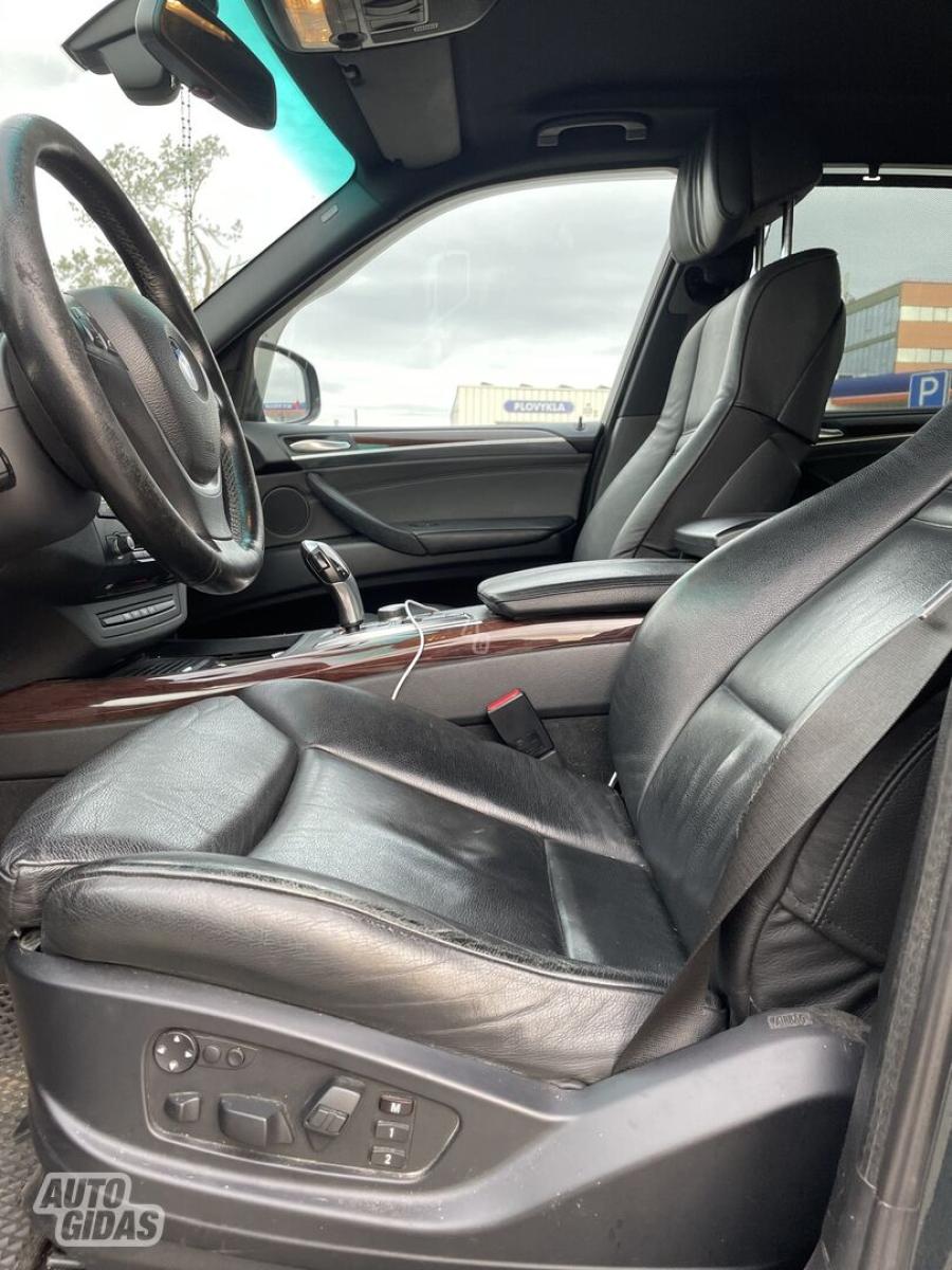 BMW X5 2008 Viļņa, ar dzinēja tilpumu 3.00 L un nobraukumu 329 tūkst. km par 8300 €, foto 18 vietnē AUTOMOTO.COM.LV