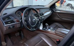 BMW X5 2008 in Vilnius, with an engine capacity of 3.00 L and mileage of 341 thousand km for 5850 €, photo 8 on AUTOMOTO.COM.LV