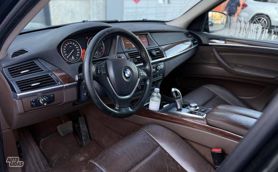 BMW X5 2008 in Vilnius, with an engine capacity of 3.00 L and mileage of 341 thousand km for 5850 €, photo 8 on AUTOMOTO.COM.LV