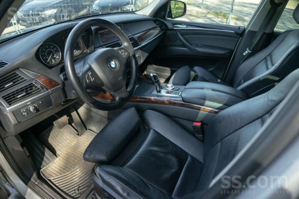 BMW X5 2009 Liepāja, ar dzinēja tilpumu 3.00 L un nobraukumu 363 tūkst. km par 9800 €, foto 8 vietnē AUTOMOTO.COM.LV